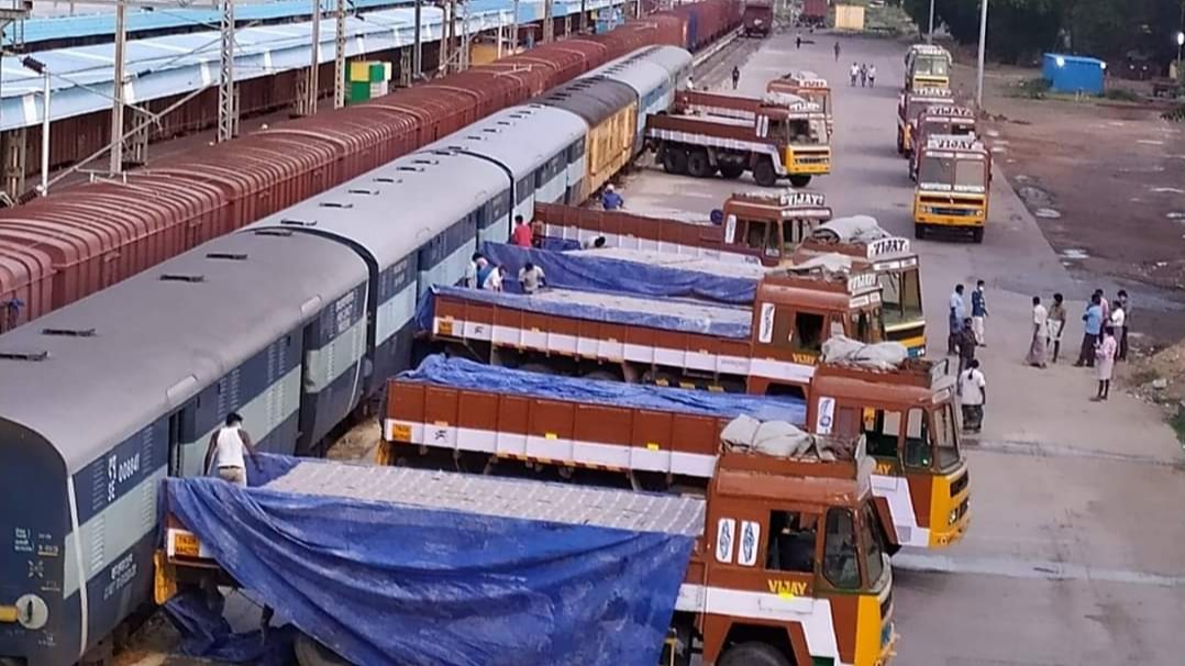 લોકડાઉન દરમિયાન પશ્ચિમ રેલ્વે દ્વારા 263 પાર્સલ વિશેષ ટ્રેનો દ્વારા 40 ...